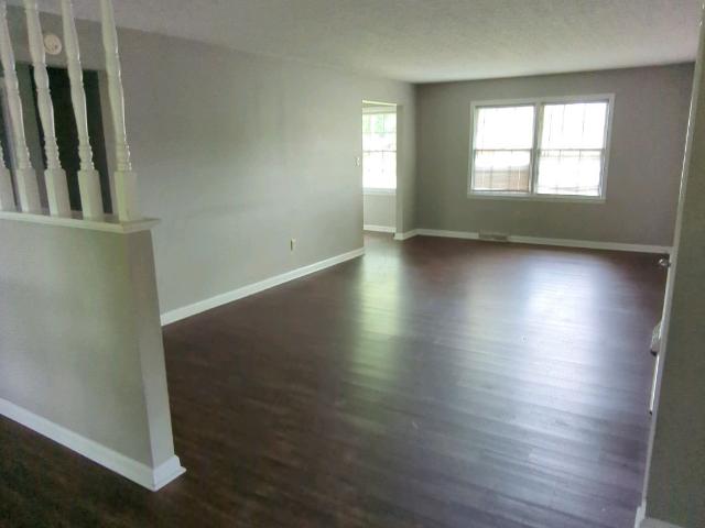 2517 Thoroughbred Dr