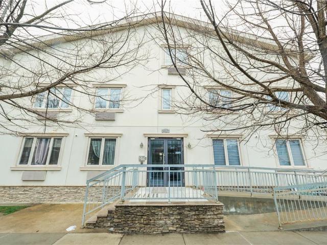2517 Voorhies Avenue # 1C
