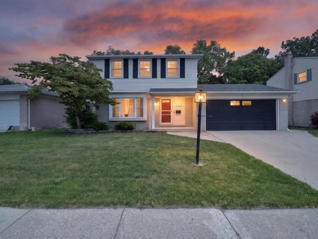25186 Anna St, Taylor, MI 48180