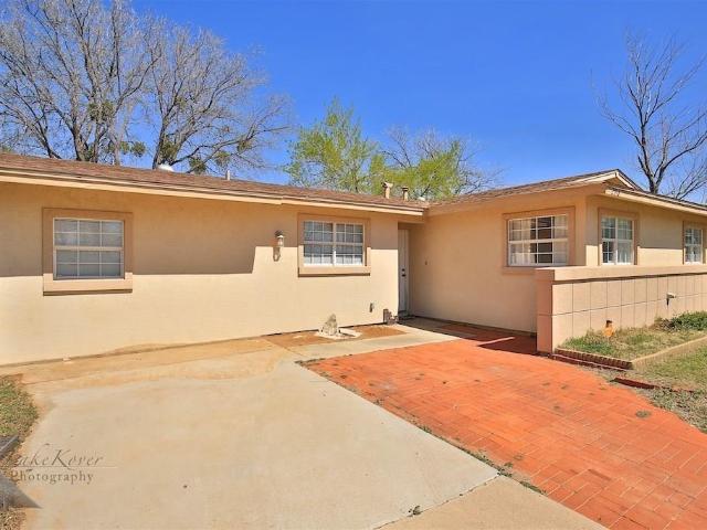 2518 Bennett Drive
