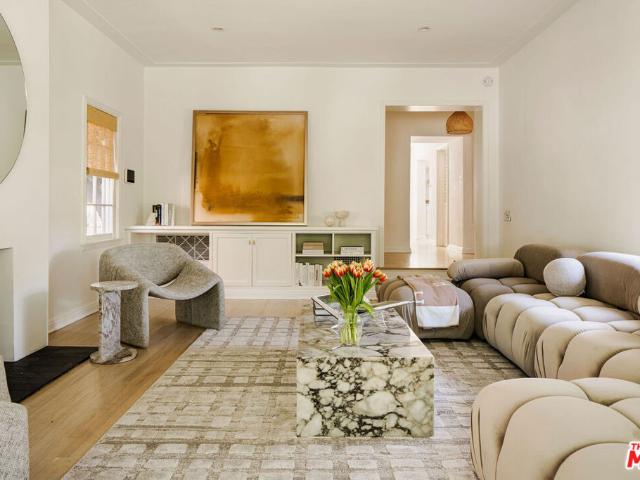2518 Canyon Drive