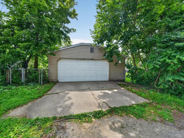 2518 Erskine Boulevard