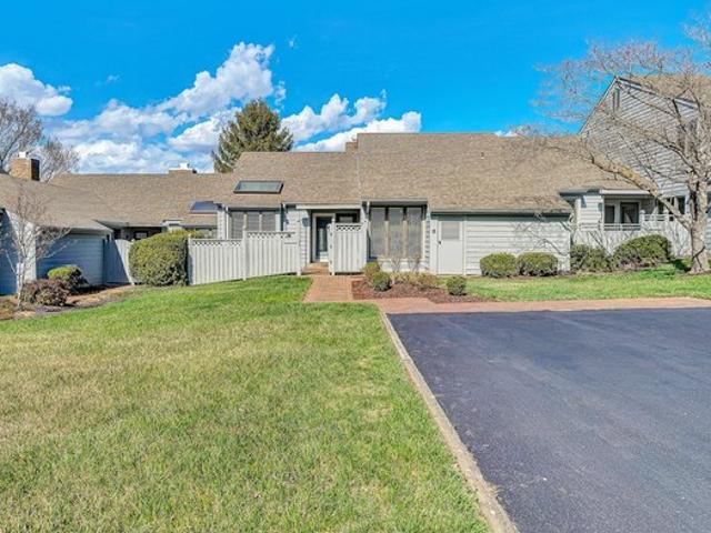 2518 S Clearing Rd, Salem, VA 24153