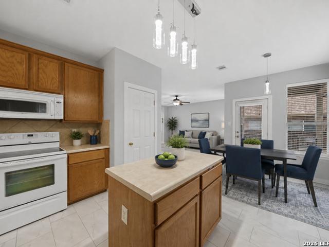 2518 Sir Barton Bay
