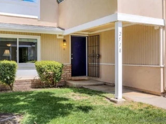 2518 Wanek Rd Unit C, Escondido, CA 92027