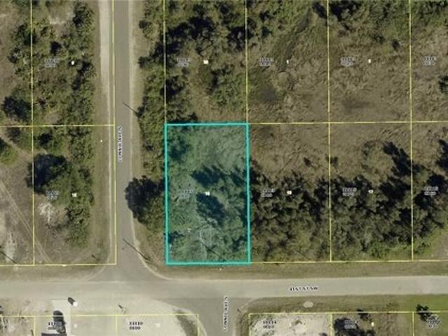 2518 41st St SW, Lehigh Acres, FL 33976