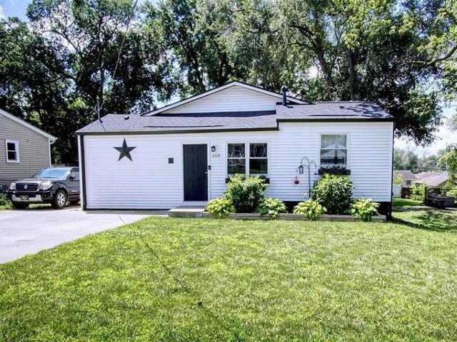 2519 Morton Ave, Des Moines, IA 50317
