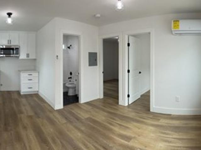 2519 E. Monroe St. 1 Bed 1 Bath