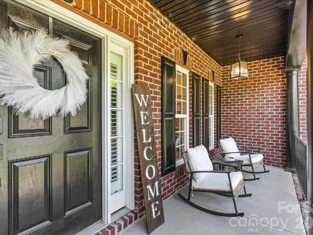 2519 Fallbrook Place NW