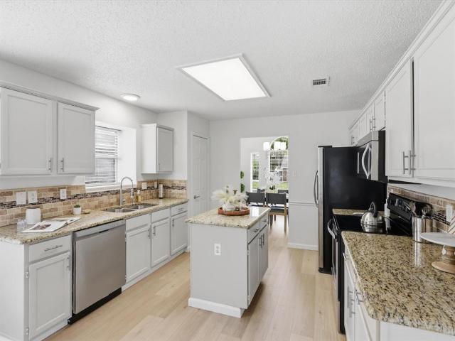 2519 Larkspur Lane
