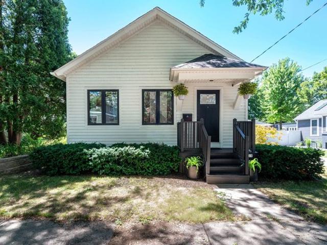2519 S Superior St, Milwaukee, WI 53207