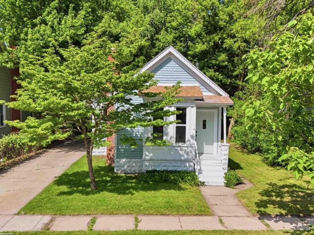 2519 Walnut Street