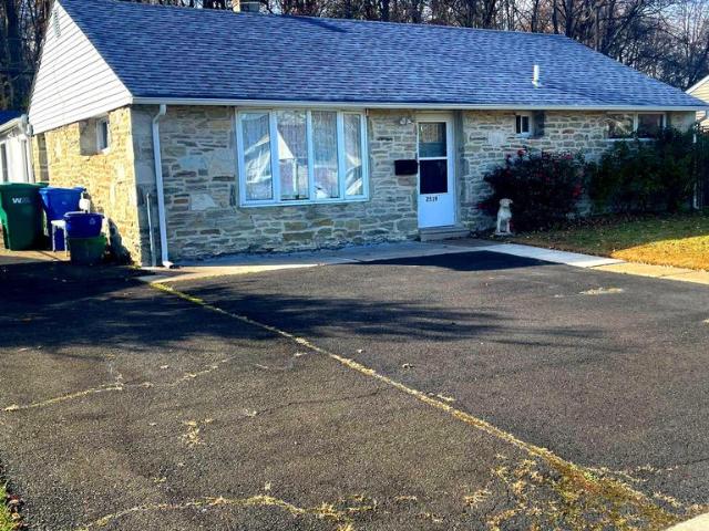 2519 Woodlawn Drive