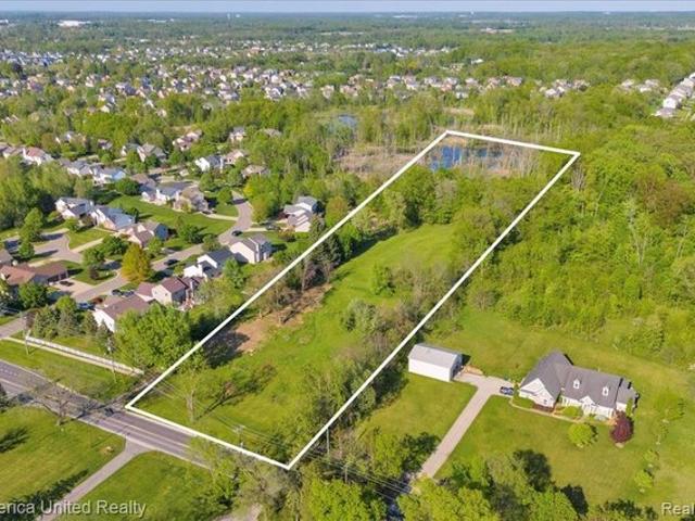 25100 Martindale Rd, Lyon Township, MI 48178