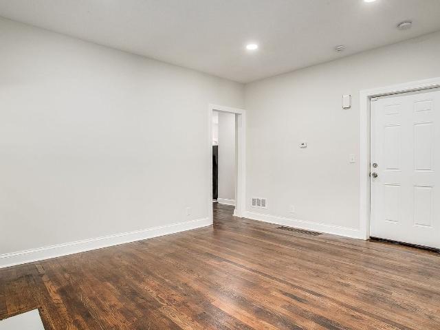 2510 East 59th Street 2 Bedroom Apartment for Rent at 2510 E 59th St, Kansas City, MO 64130 Blue Hills