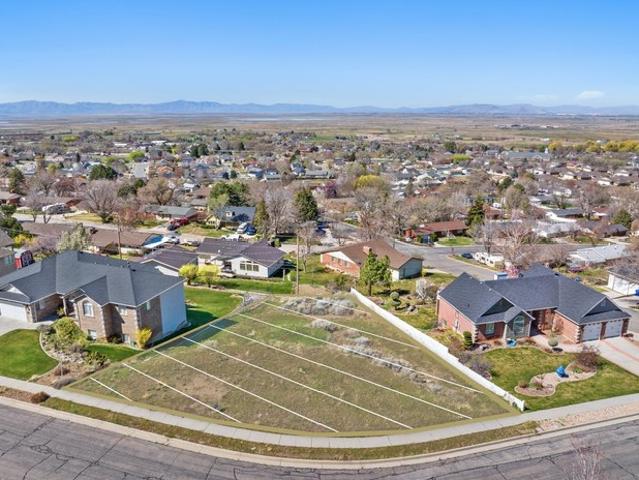 2510 S Elm Grove Dr W, Perry, UT 84302