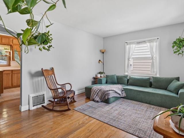 2510 2 / Avenue