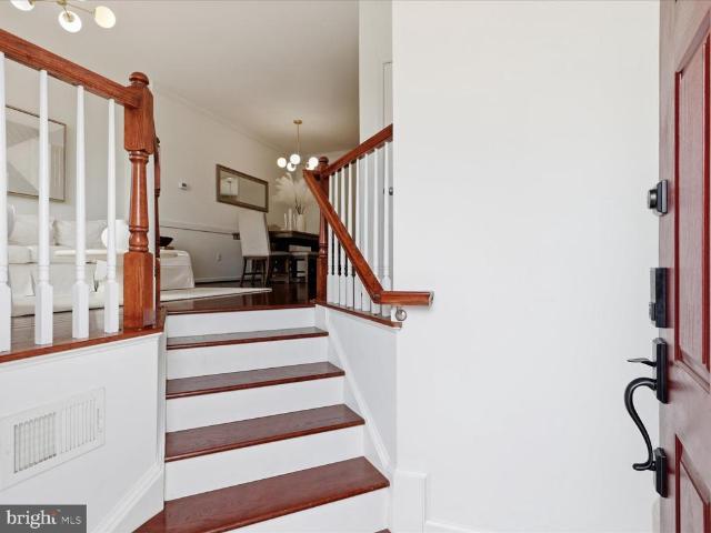 25114 Harpenden Terrace