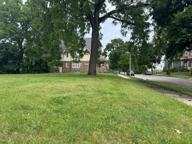 2511 N 15th St, Milwaukee, WI 53206 | MLS #1937