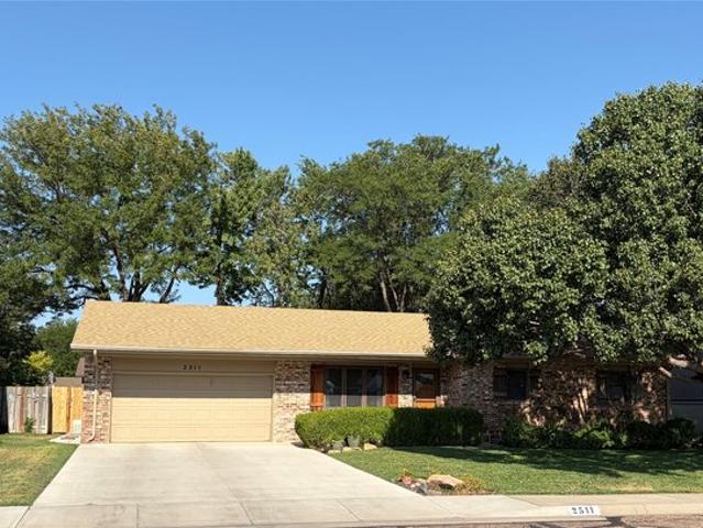 2511 N Coachman Ln, Garden City, KS 67846