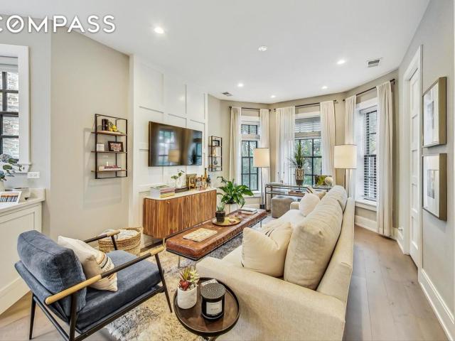 2511 N Francisco Ave 2, Chicago, IL