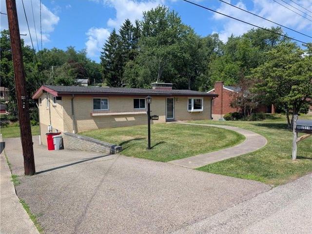 2511 Autumnwood Dr, Glenshaw, PA 15116