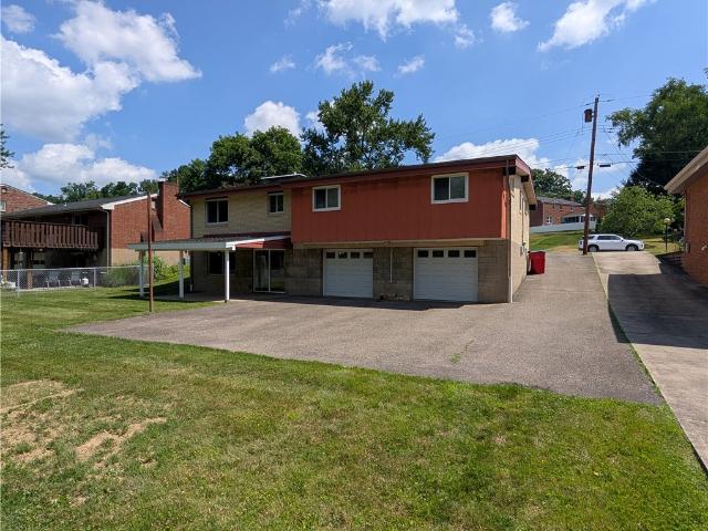 2511 Autumnwood Drive