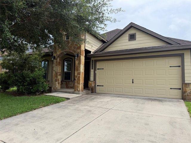 2511 Amy Lee Dr, Conroe, TX 77304