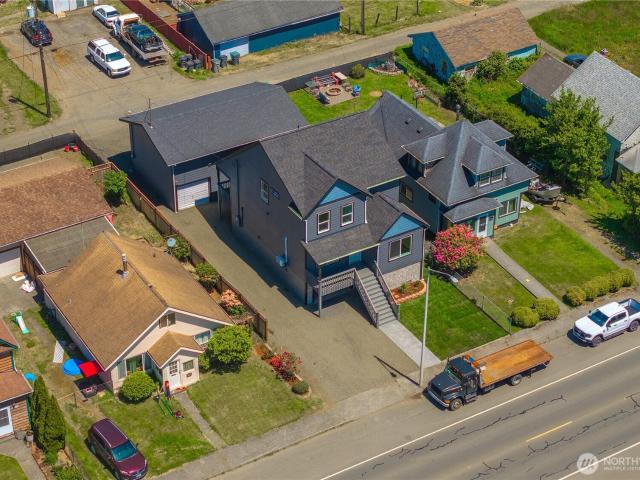 2511 Bay Avenue