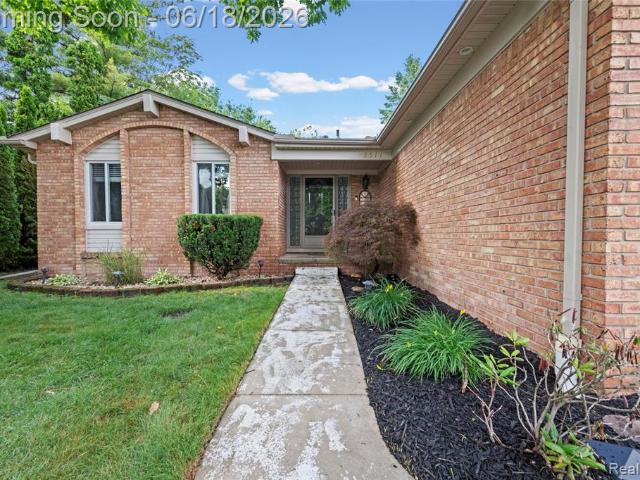 2511 Coral Drive