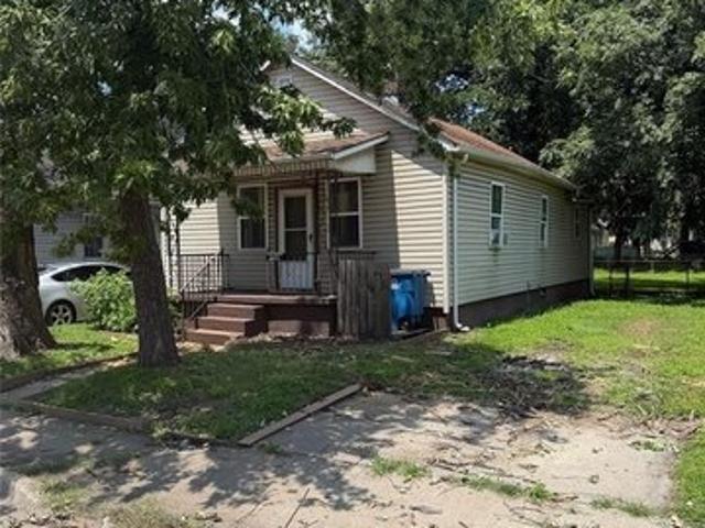 2511 E 23rd St, Granite City, IL 62040