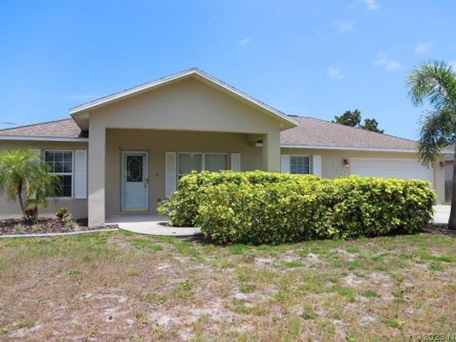 2511 Fern Palm Dr, Edgewater, FL 32141