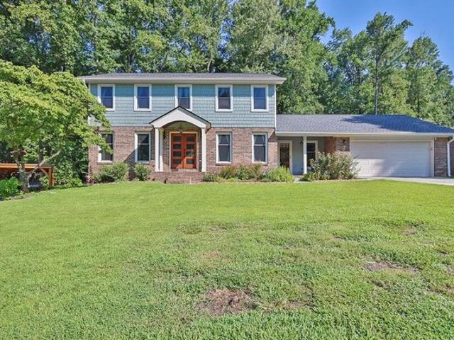2511 Flagsmoor Dr, Snellville, GA 30078
