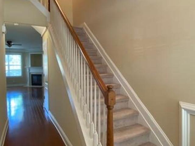 2511 Gadsen Walk