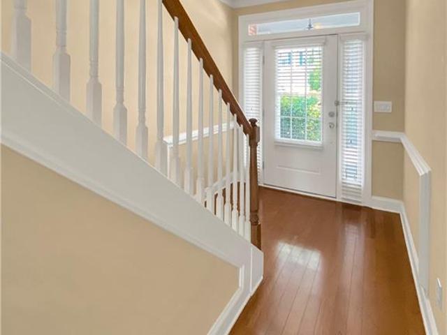 2511 Gadsen Walk