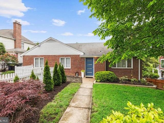 2511 King St, Alexandria, VA 22301