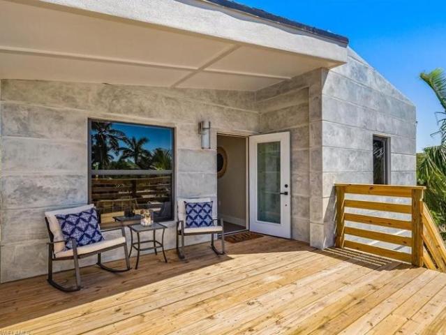 2511 Storter Ave, Naples, FL 34112