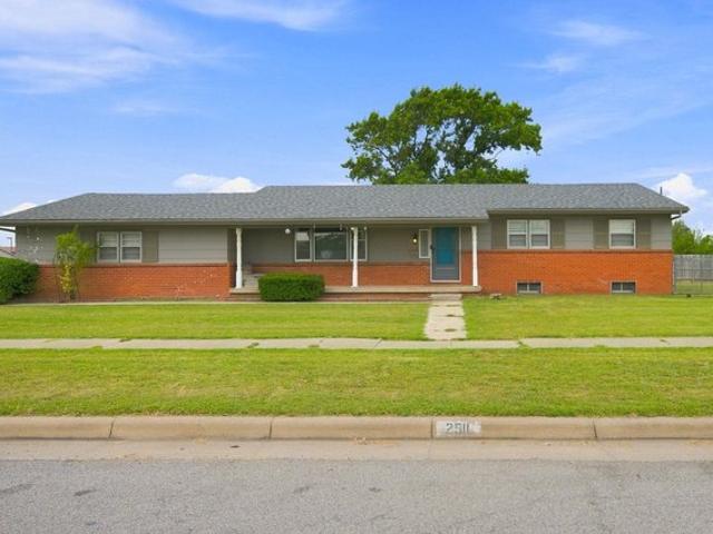 2511 S Osage Ave, Wichita, KS 67217