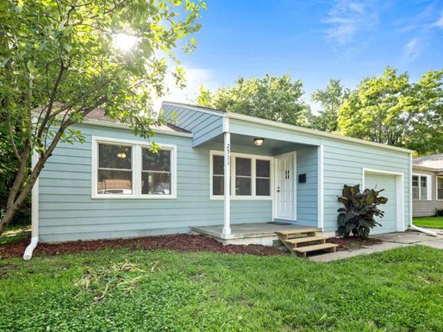 2511 S Victoria Ave, Wichita, KS 67216