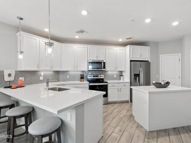 2511 W Queen Creek Rd Unit 205, Chandler, AZ 85248