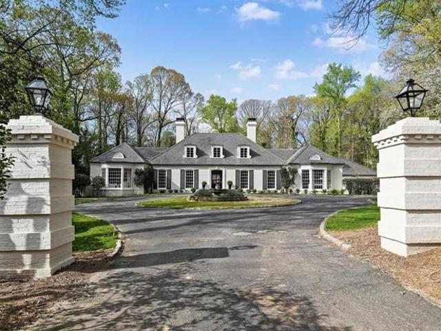 2511 W Wesley Rd, Atlanta, GA 30327