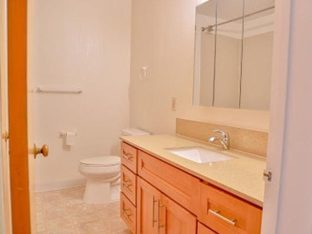 2511 7th 2 Bedroom Apartment for Rent at 2511 7th Ave, Oakland, CA 94606 Ivy Hill