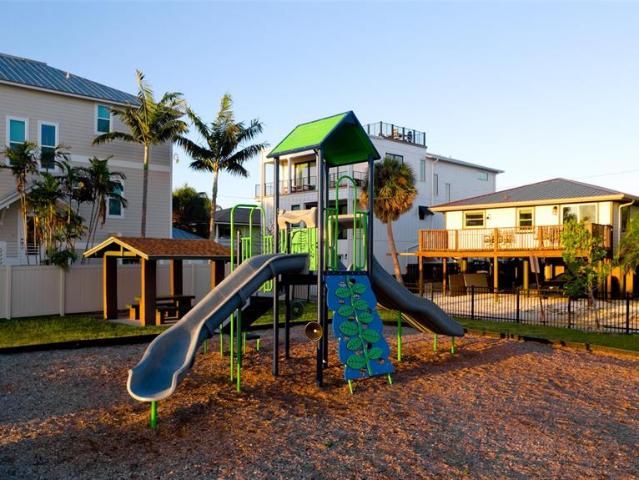 2512 Avenue A, Bradenton Beach, FL 34217 | MLS #A4678