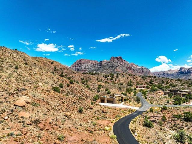 2512 Anasazi Way Unit 18, Springdale, UT 84767