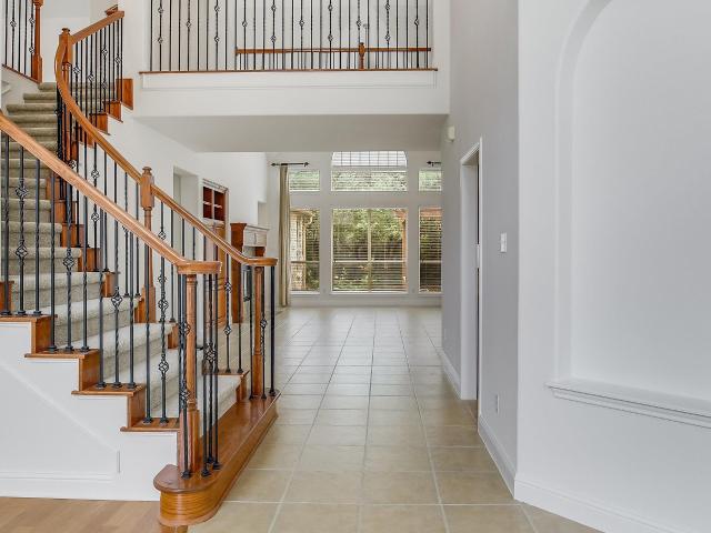 2512 Armatrading Dr