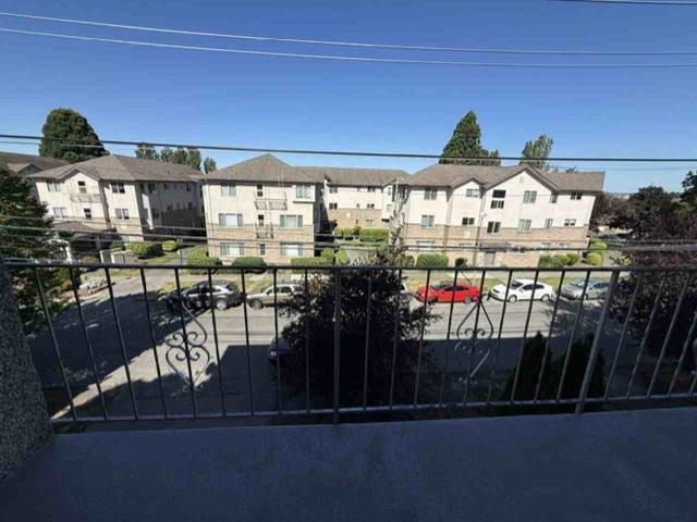 2512 Bayview Apartments 1 Bedroom Apartment for Rent at 2512 14th Ave S, Seattle, WA 98144 North Beacon Hill