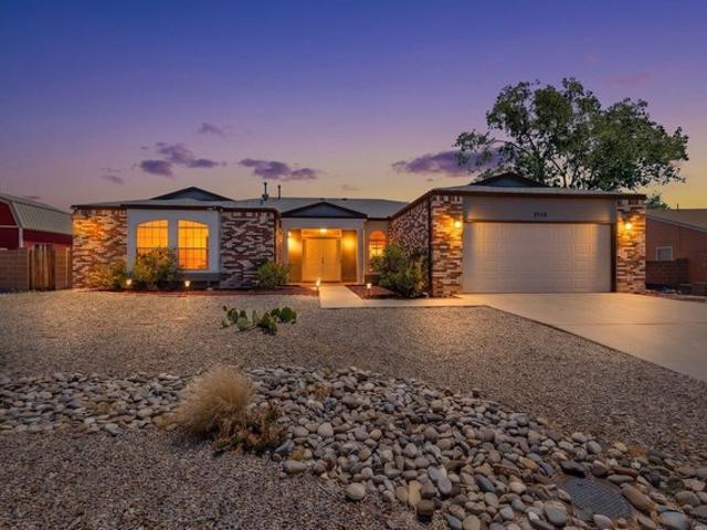 2512 Cabezon Dr NE, Rio Rancho, NM 87144