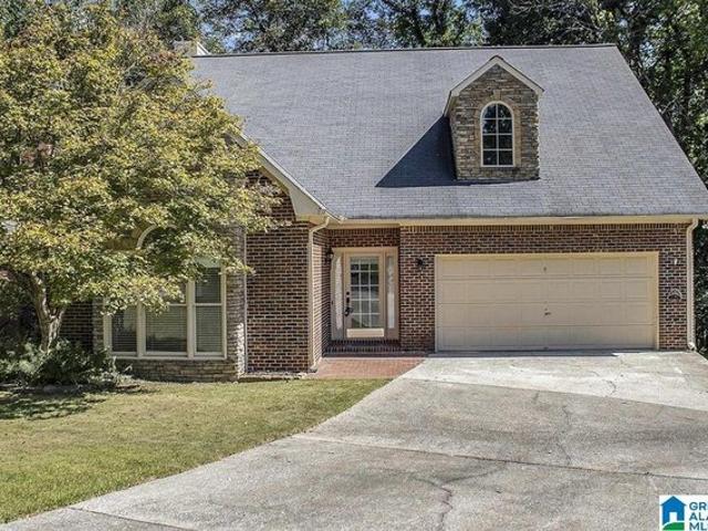 2512 Christie Cir, Vestavia Hills, AL 35216