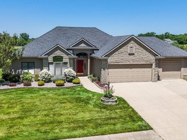 2512 Cobblestone Ln, Kendallville, IN 46755