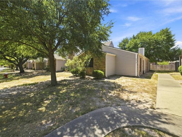 2512 Cross Timbers Drive
